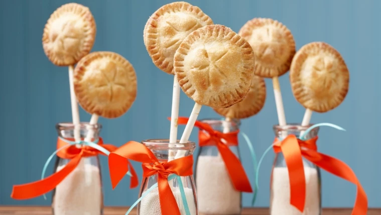 Apple Pie Pops Recipe | Food Network UK