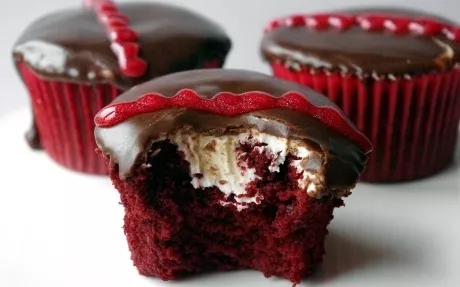 Faux Red Velvet Hostess Cupcakes Recipe | Food Network UK