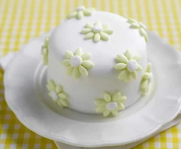 Lemon drop afternoon tea cake Recipe | Food Network UK