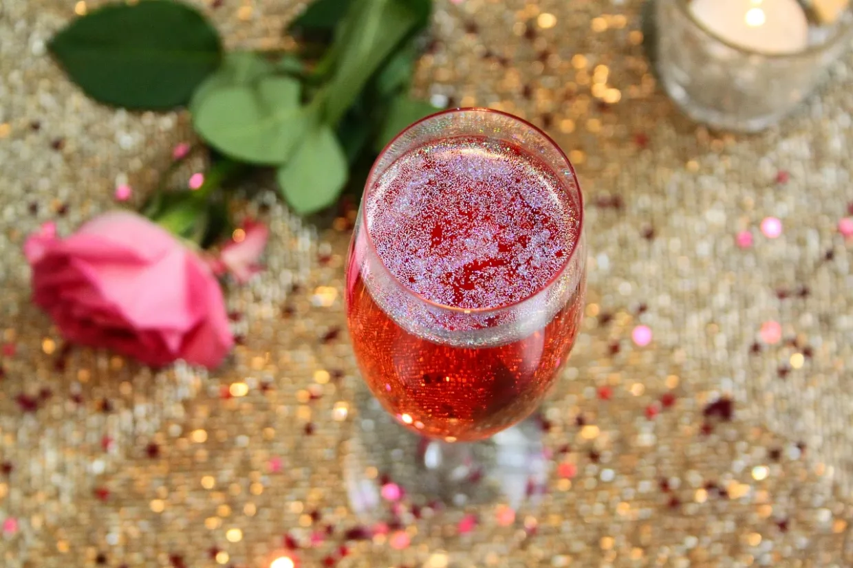 Pink Fizz Recipe | Food Network UK