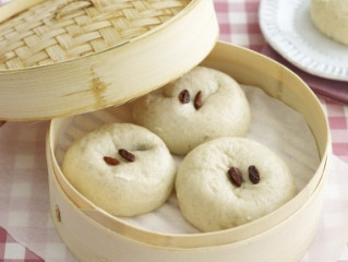 Gok Wan's Red Bean Bao Recipe | Food Network UK