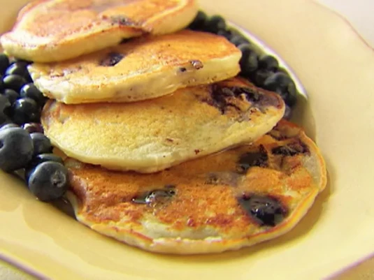 Plain Waffles Recipe | Food Network UK