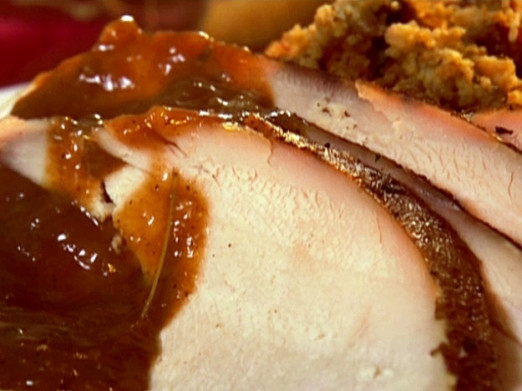 Smoked turkey with BBQ gravy Recipe | Food Network UK