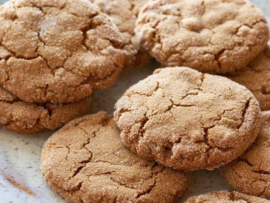 Ultimate ginger biscuit Recipe | Food Network UK