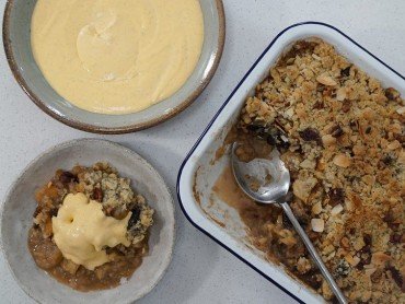 Tom Kerridge's Apple and Pear Crumble with Proper Custard Recipe | Food ...