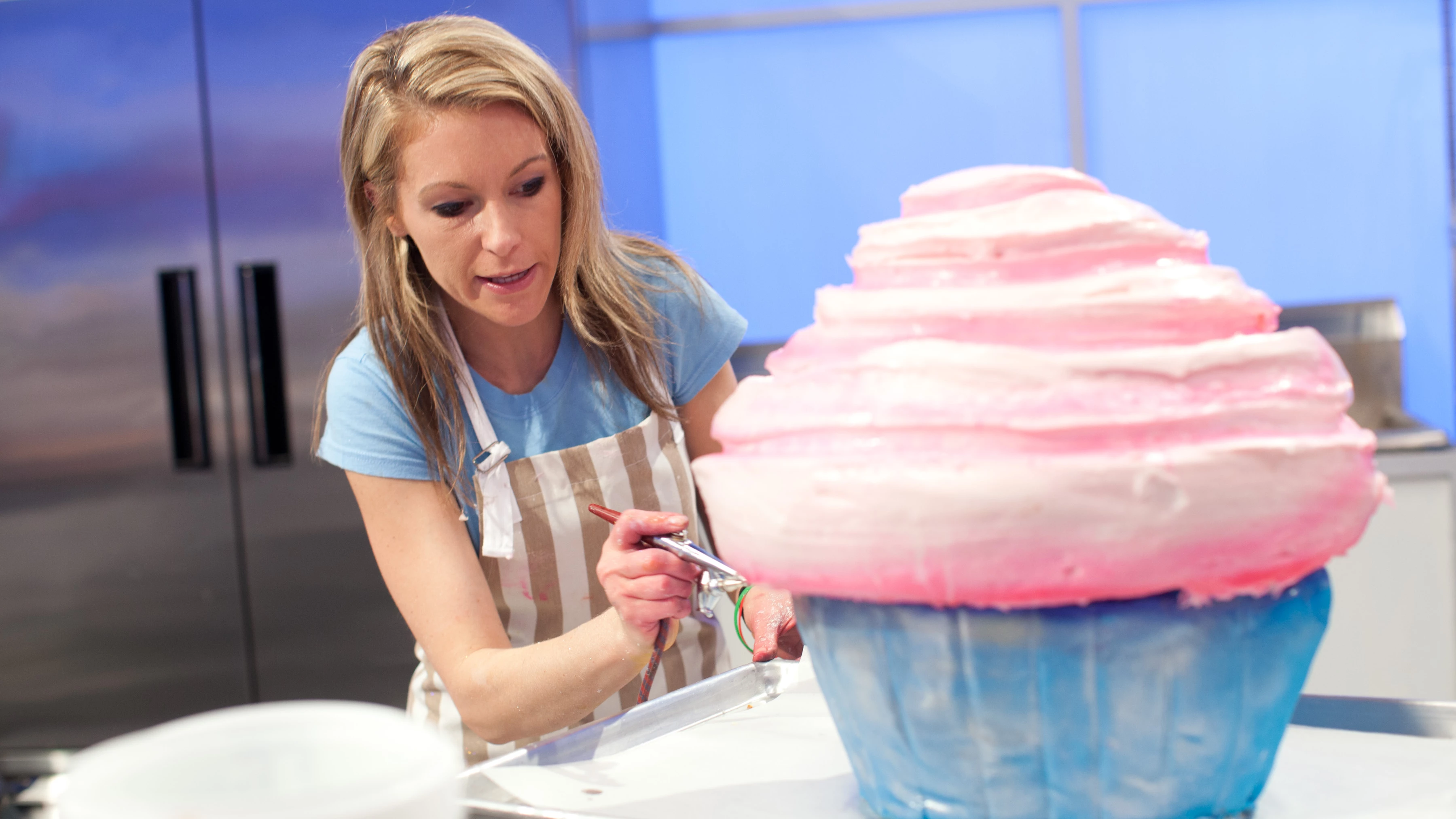 Ultimate Gingerbread House | Food Network UK