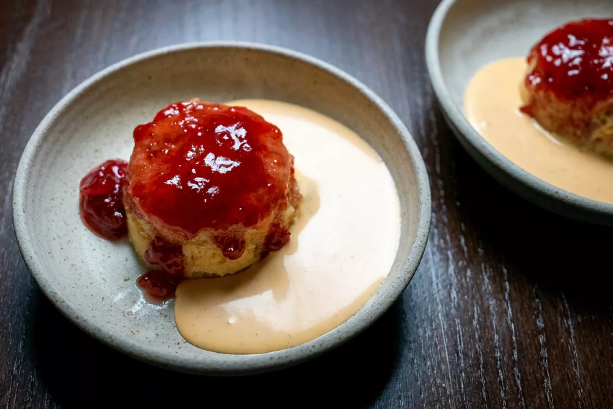 Tom Kerridge's Steamed Jam Sponge Puddings Recipe | Food Network UK