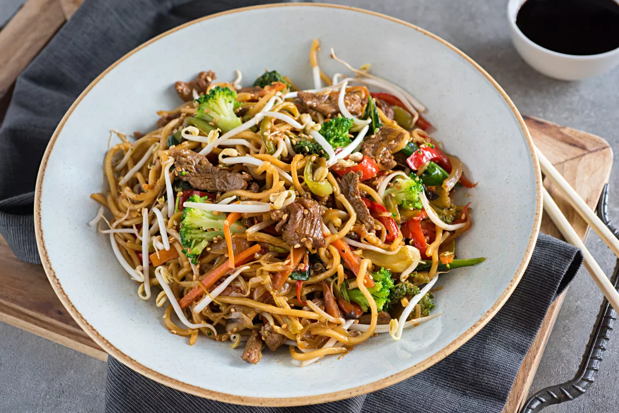 Chinese Bean Sprout Recipes | Dishes of China | Food Network