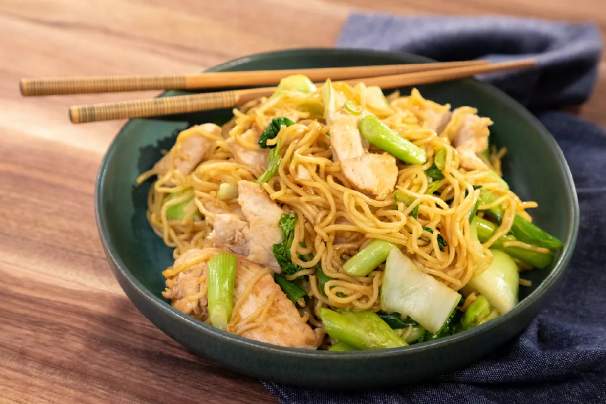 Classic Christmas Lo Mein Noodles