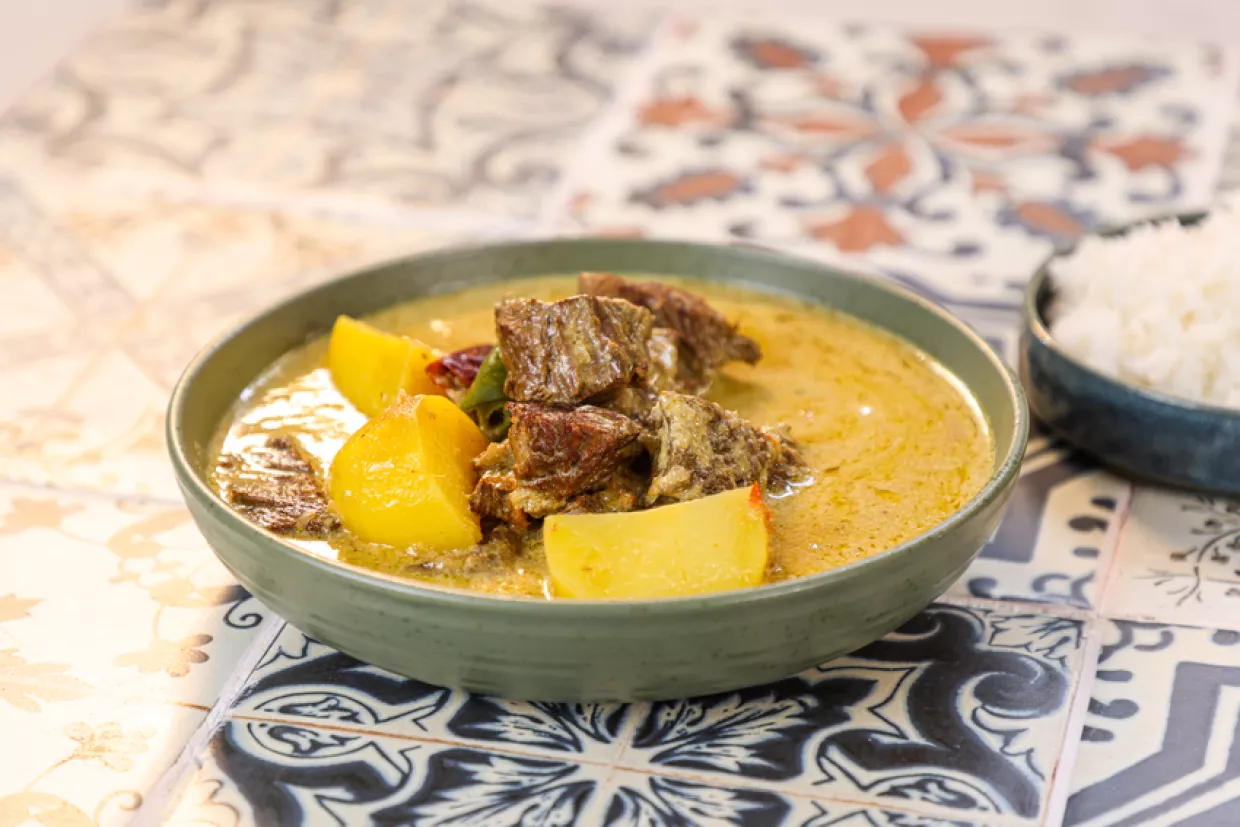 Asma Khan's Railway Curry Recipe | Food Network UK